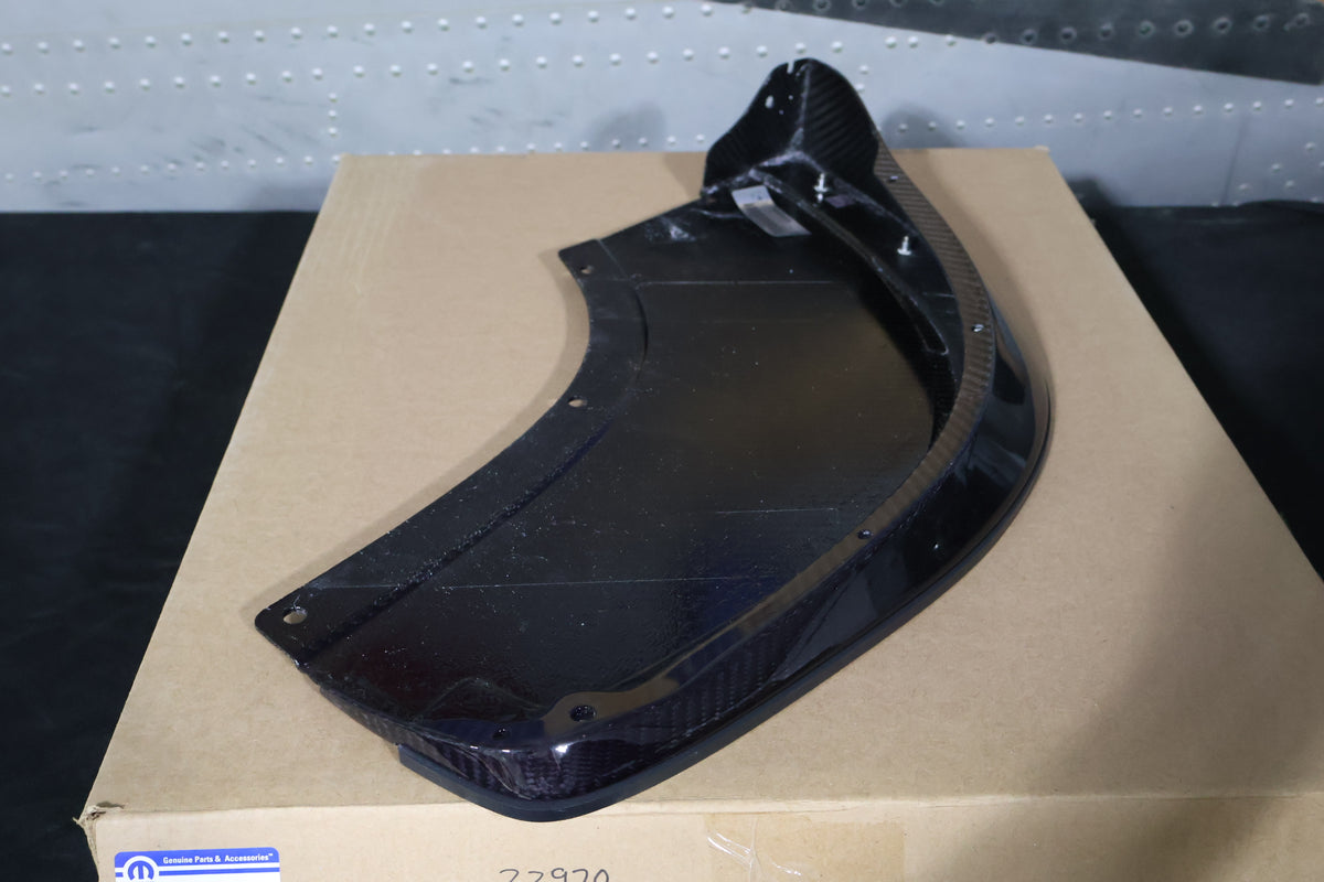 68210709AB 68210708AB NEW OEM 2013-2017 DODGE VIPER TA1.0 FRONT SPLITT ...